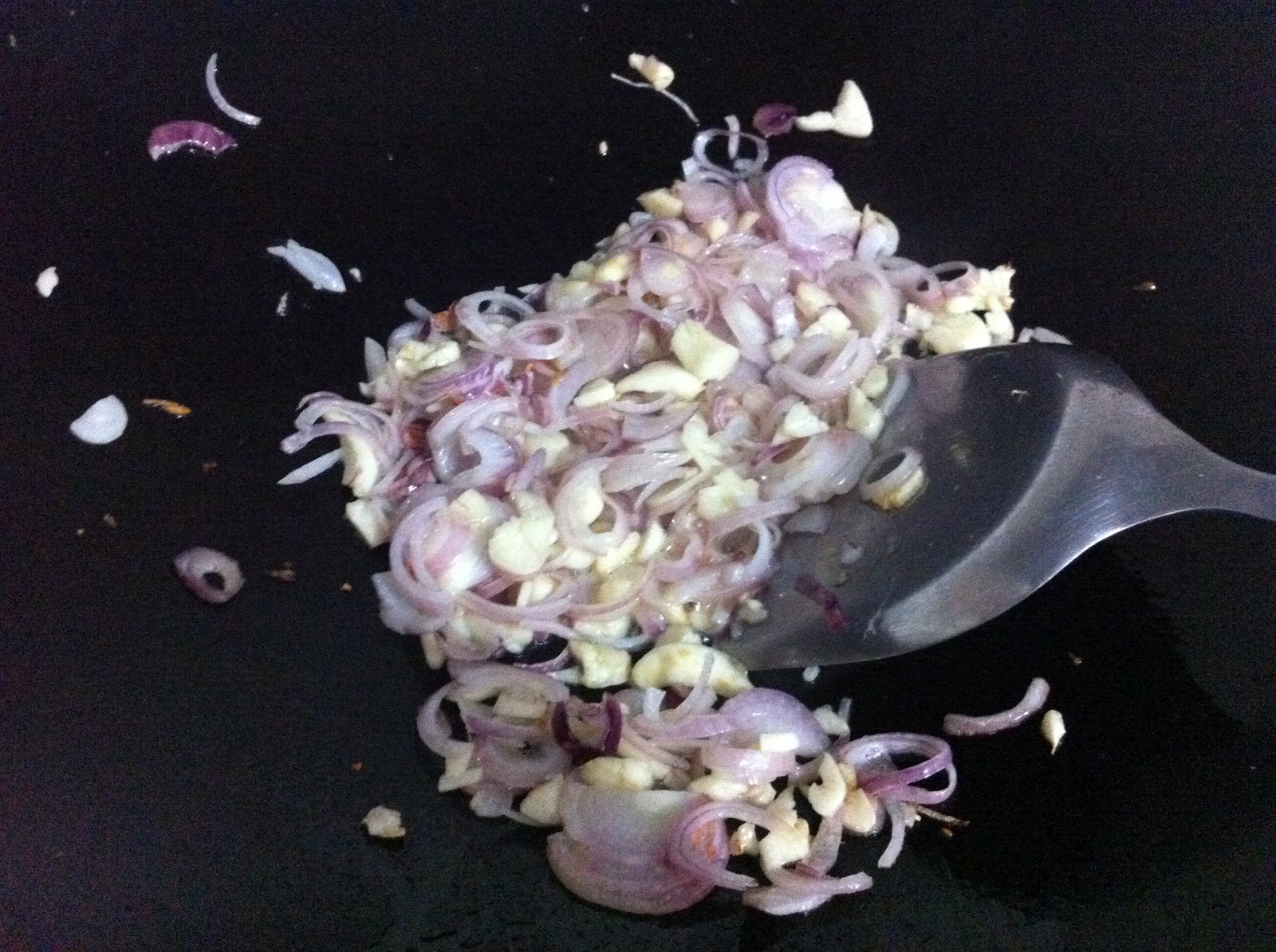 Easy Way to Cooks: Steam Grey Mullet Fish (黑鱼） with Garlic & Shallot