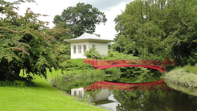 The British Seppanens: Shugborough Estate & Stanage Edge