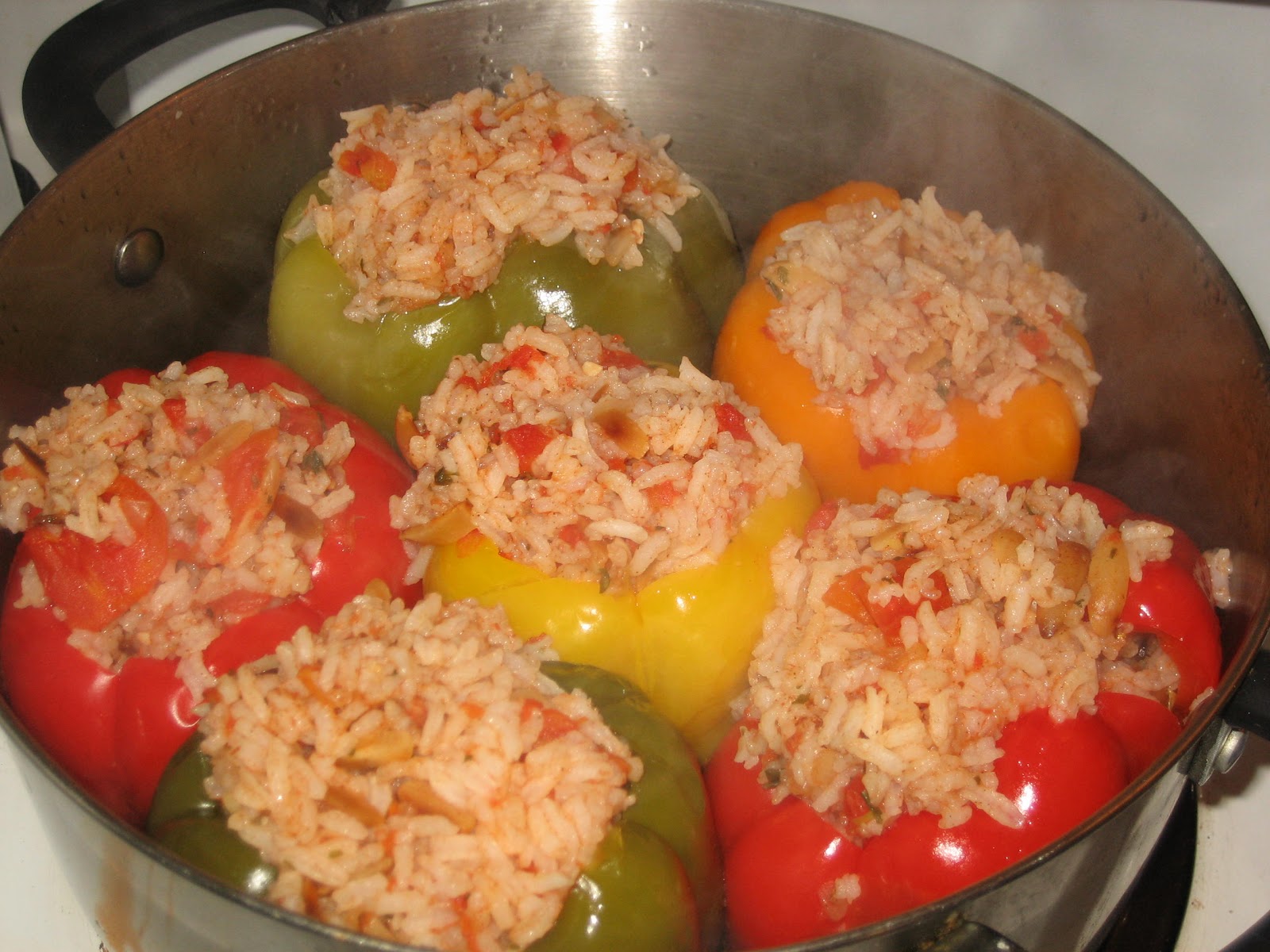 stuffedveggies: Stuffed Veggies makes Stuffed Veggies! ( Gemista )