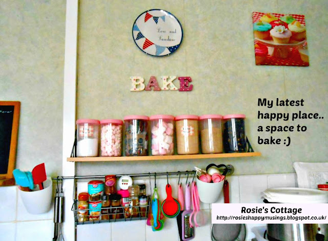 Rosie's Cottage: Blogtember Day 8: A Tiny Glimpse Of Home...