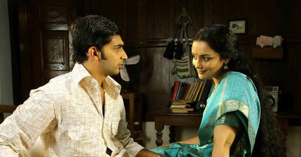 Hair Style Cabon: Swetha Menon Hot in Rathinirvedam Remake