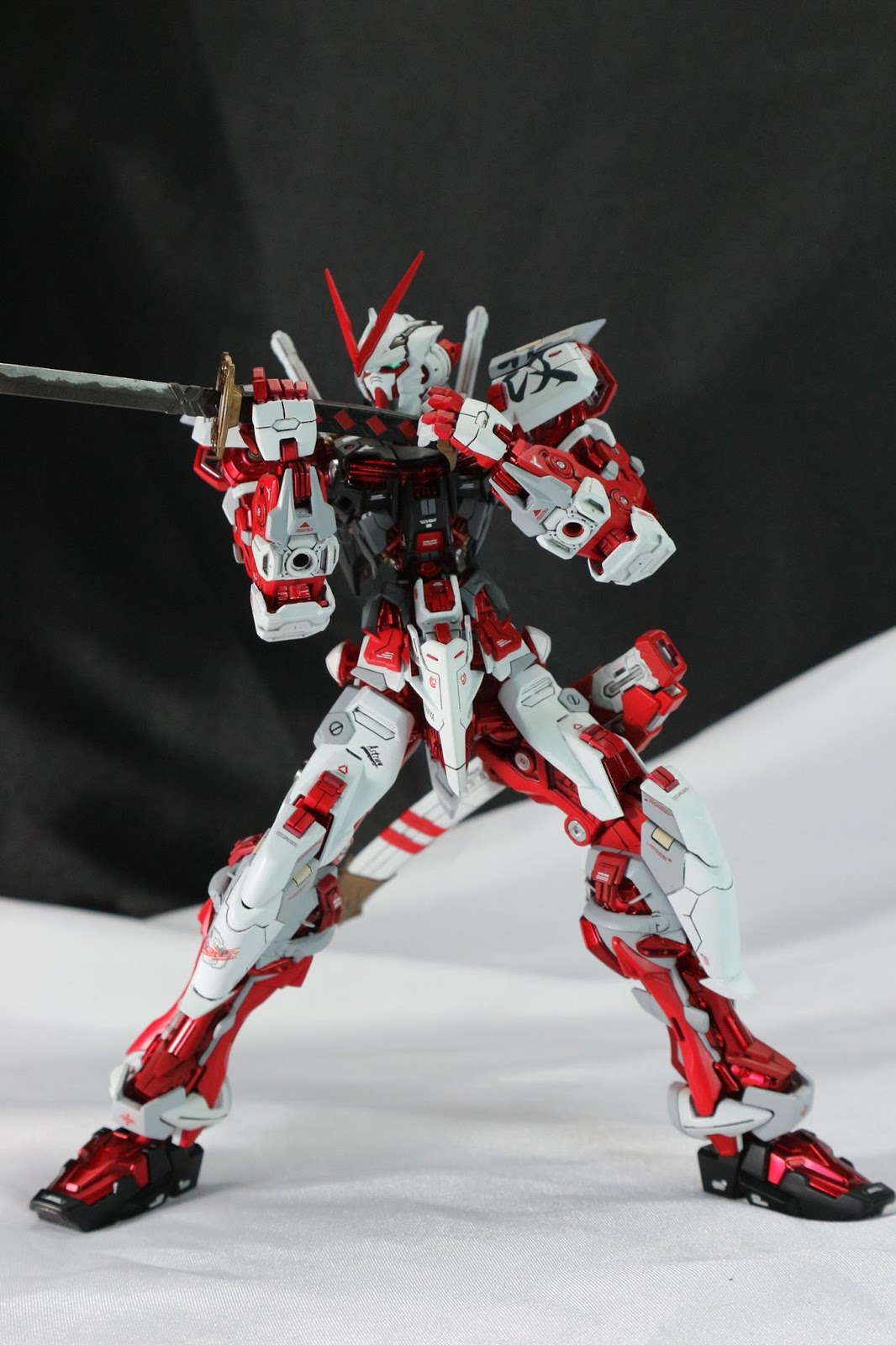 Custom Build: MG 1/100 Gundam Astray Red Frame