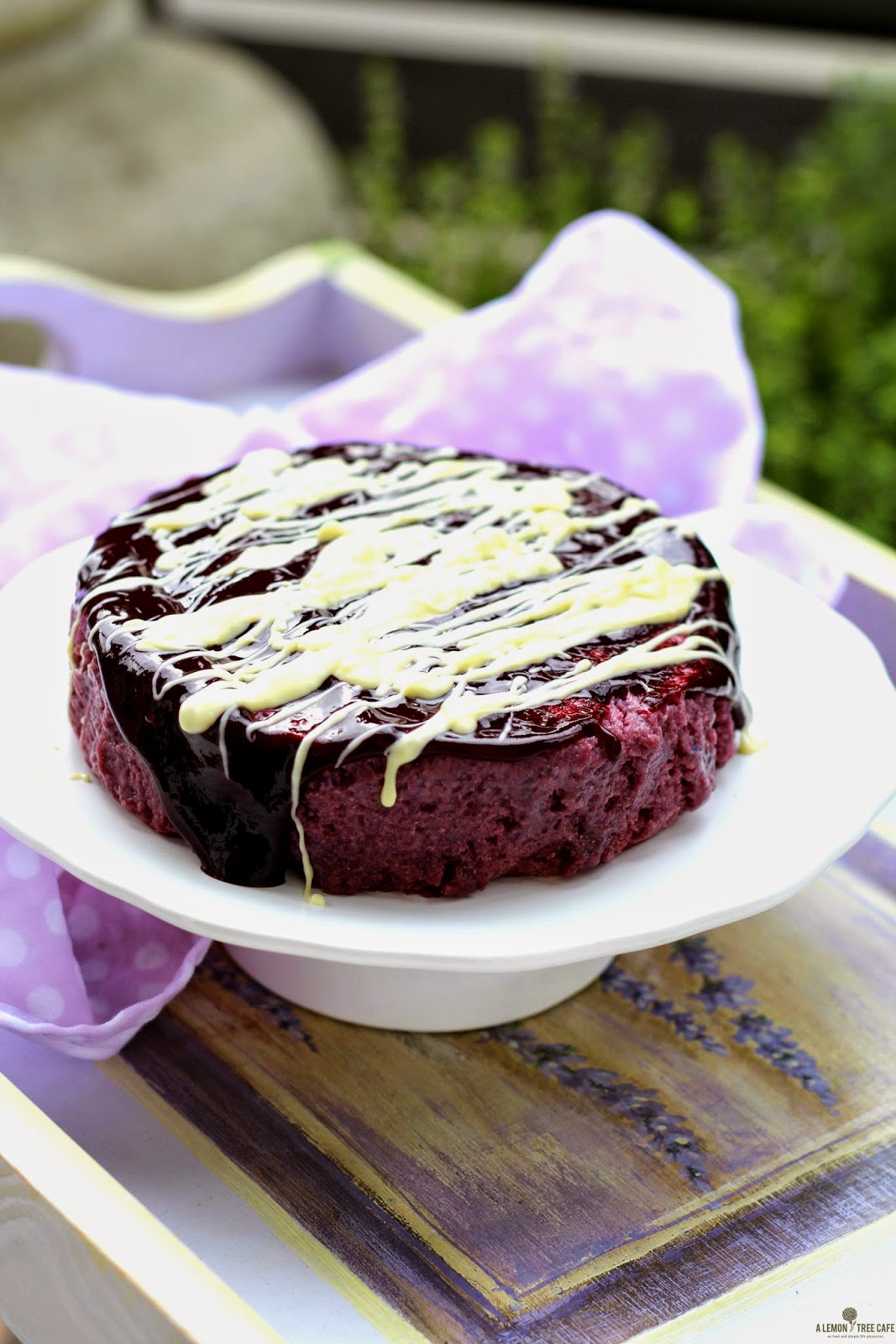 a lemon tree cafe: JAGODOWY TORT TRUFLOWY – BLUEBERRY TRUFFLE TORTE