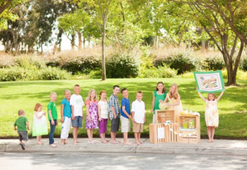 How to Make & Run A Successful Lemonade Stand For Kids