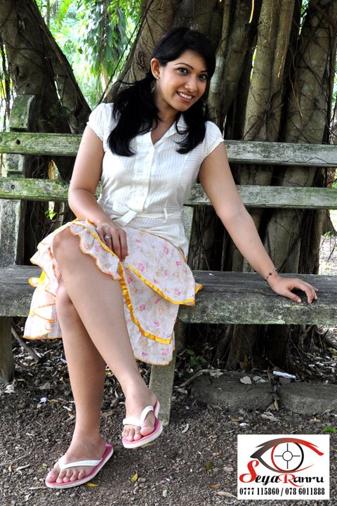 Sri Lankan Actress And Models Nehara Peiris