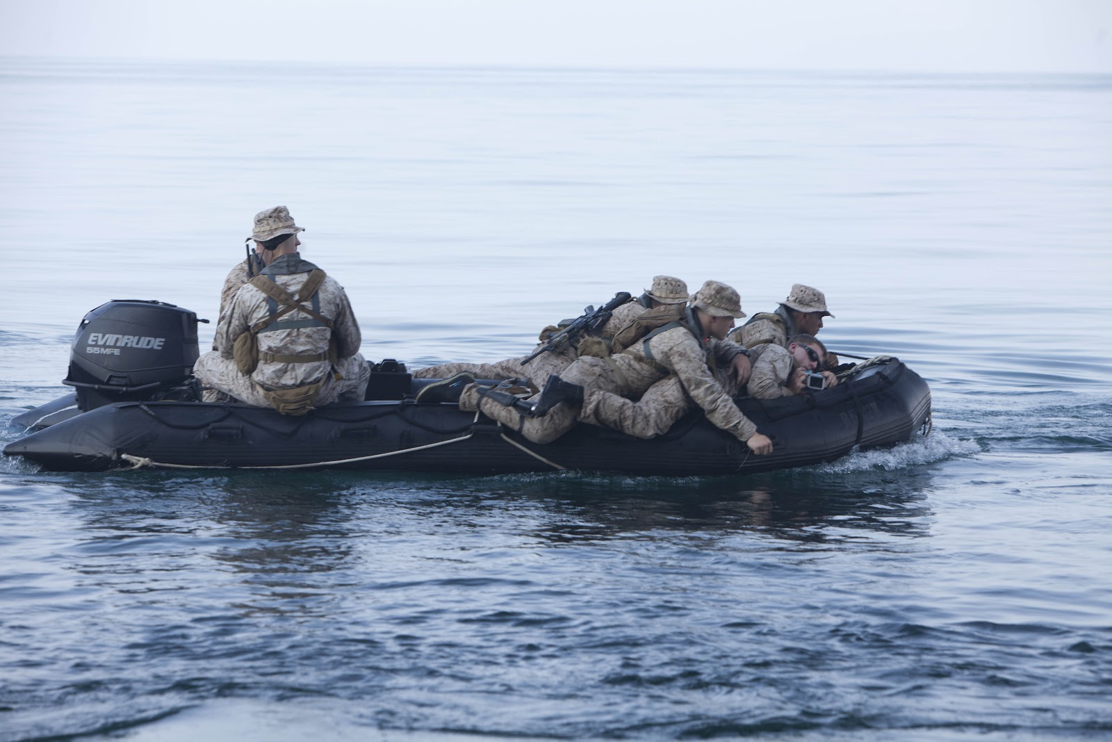 SNAFU!: Reconnaissance Marines perform craft operations