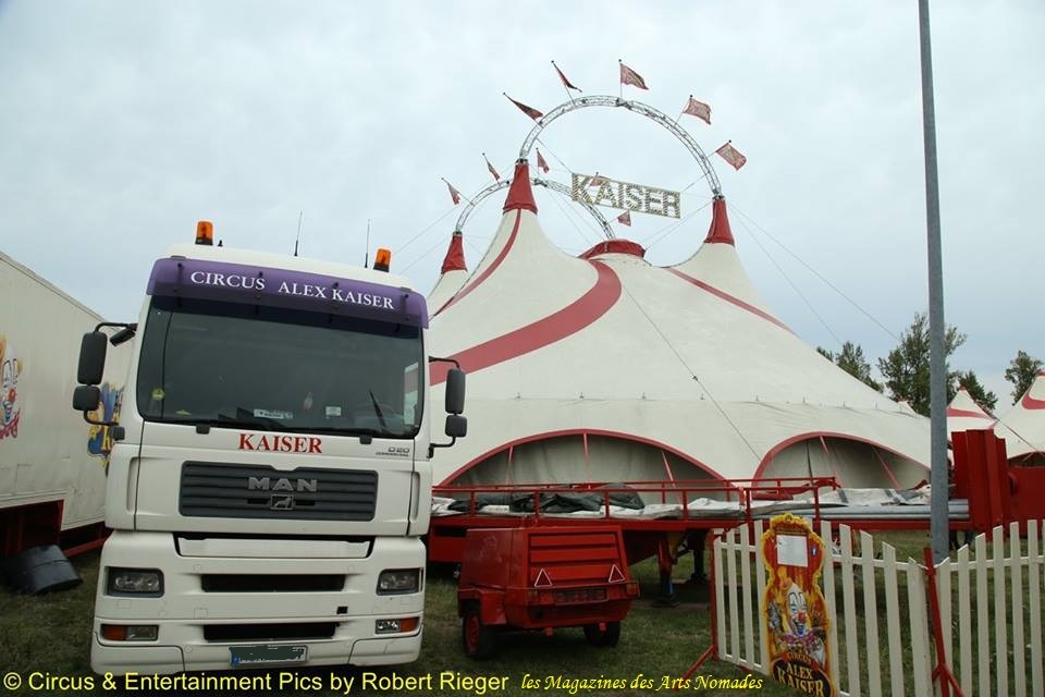 LES MAGAZINES DES ARTS NOMADES: Circus Alex Kaiser - ambiance