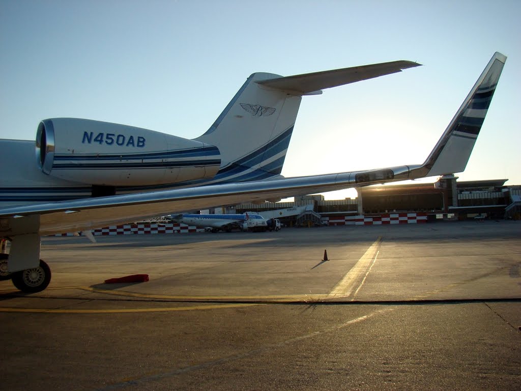 Aeropuerto Internacional Córdoba : Spotting 9 de marzo de 2012