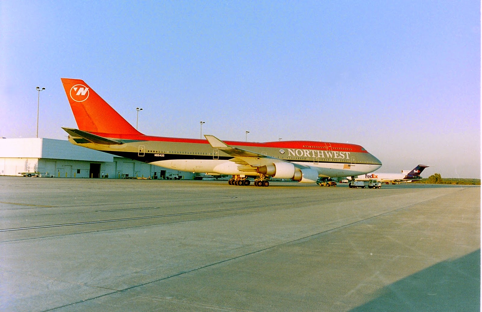 KGRR Airport Pictures: 9-11-01