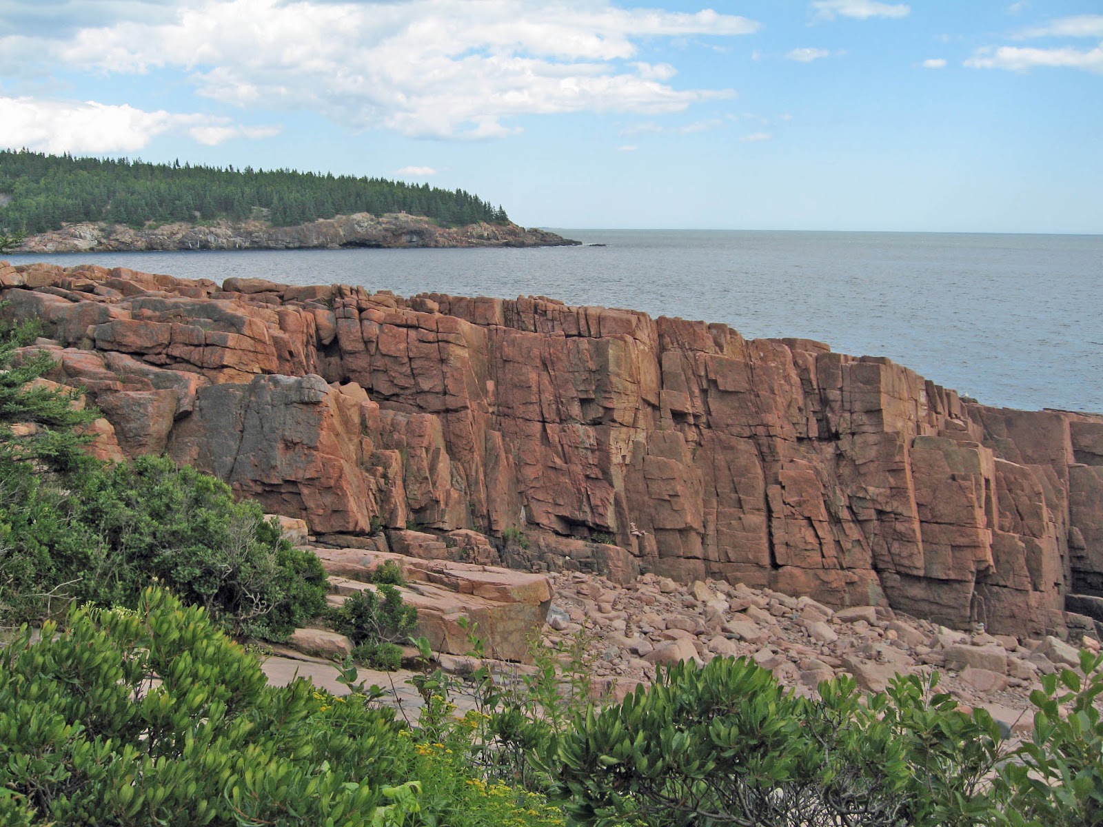 La Lair On Wheels: Acadia Rocks