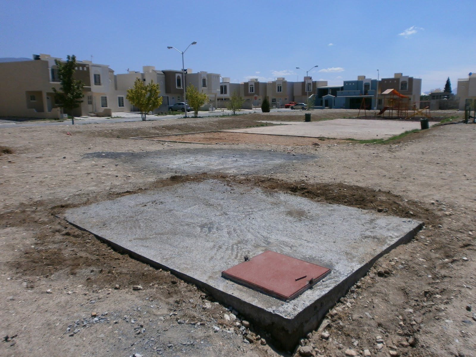 CONSTRUCCION DE ALJIBE O CISTERNA DE CONCRETO Y ACERO