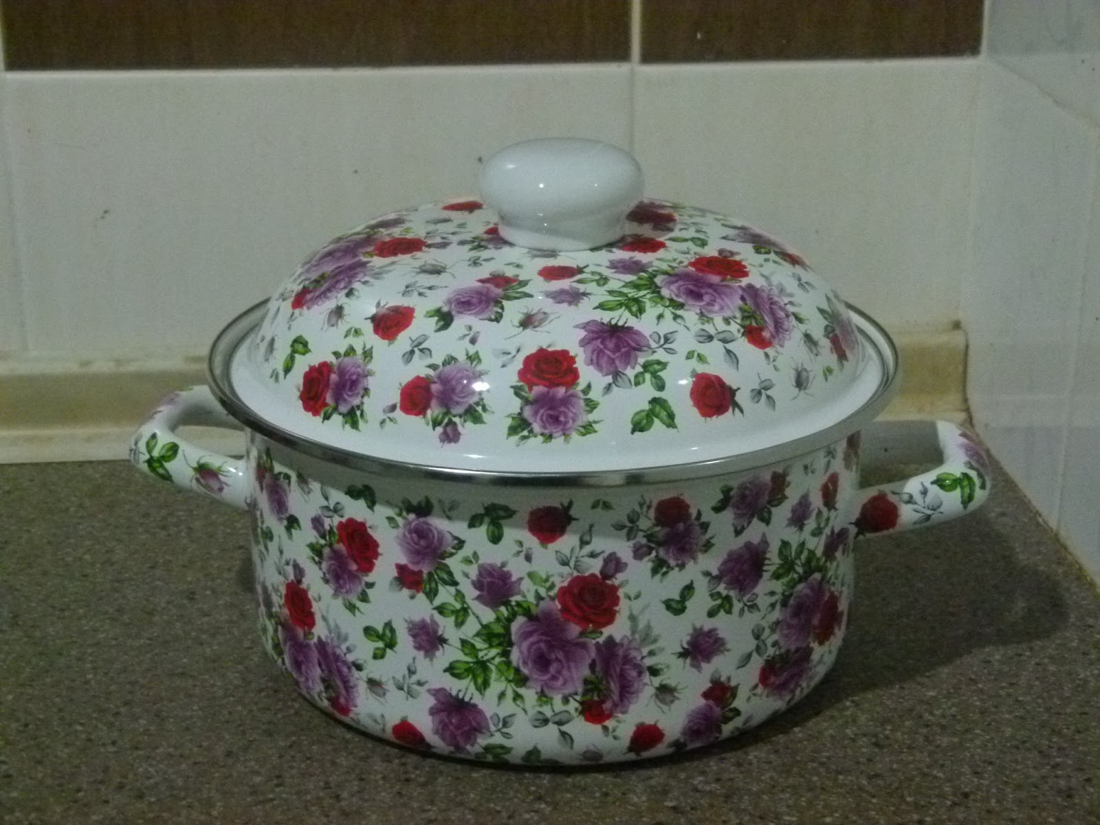 Nostalgia Belanga Tembaga: Ceritera Pinggan Mangkuk dan Periuk Ayan