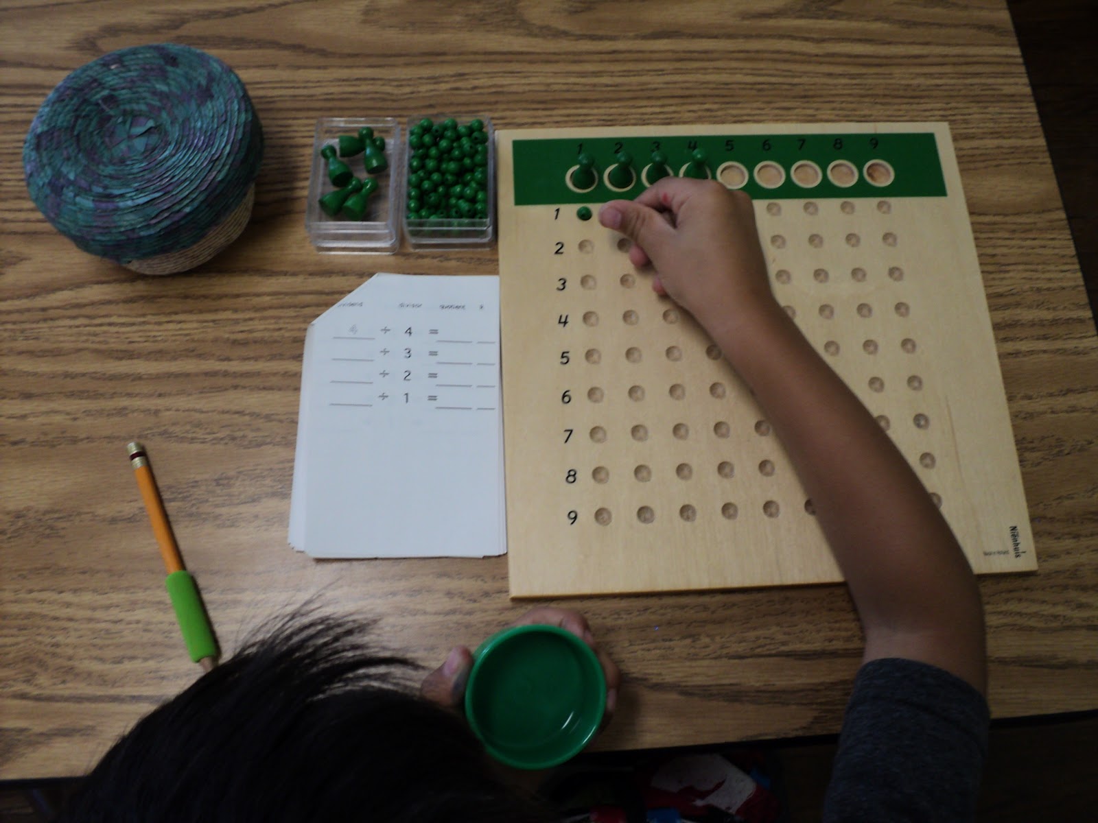 montessori magic: Math ~ The Unit Division Board