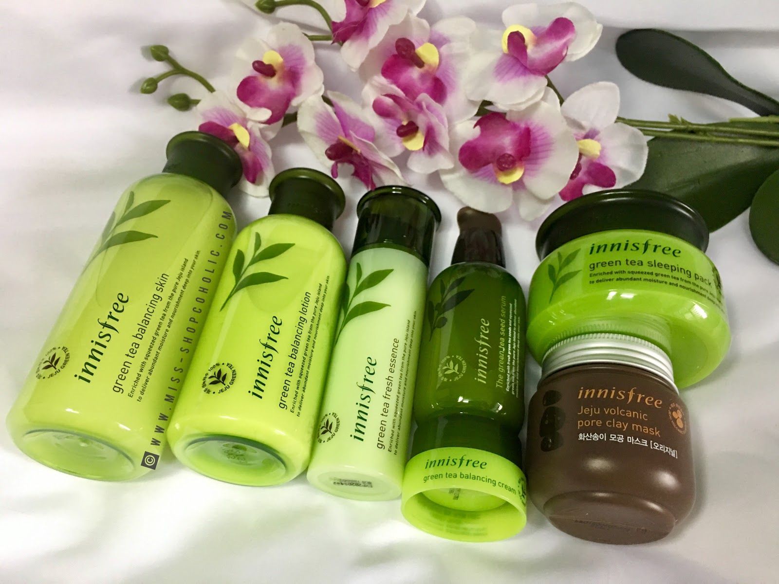 Miss Shopcoholic: Innisfree Green tea and Volcanic Skincare line review