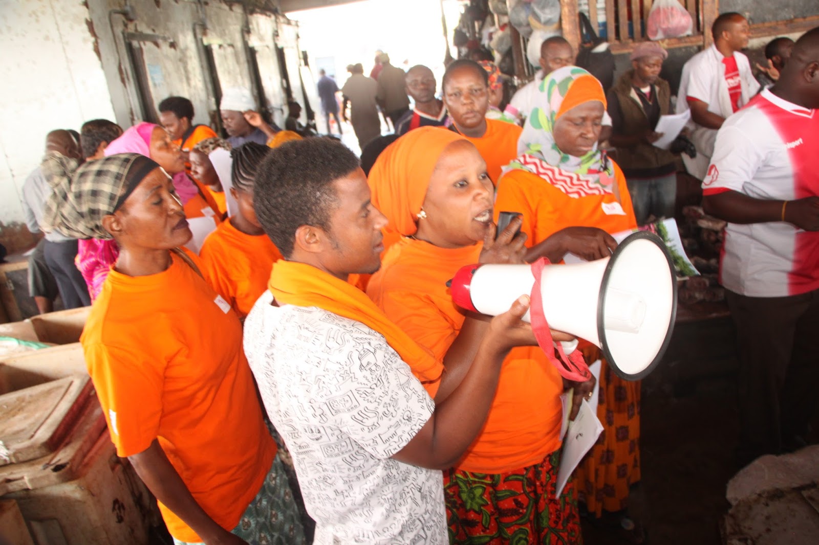 WAFANYABIASHARA SOKO LA KIMATAIFA LA SAMAKI LA FERI WATAKIWA KUUKATAA ...