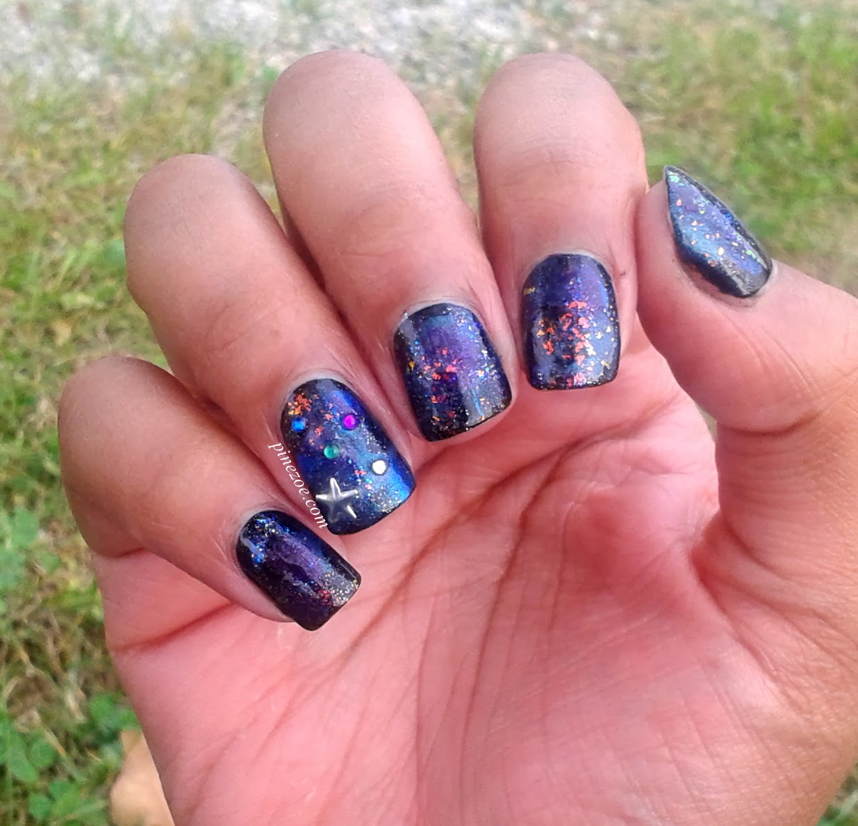 The Black and Glitter Dayz : Galaxy Nail!