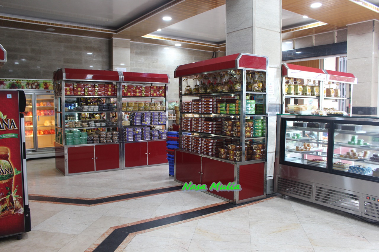 warna warni hidupku..............: Futry Bakery, Maros