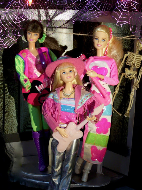 Barbie:OldNewGreenRedo : Skeleton Bash Revisited