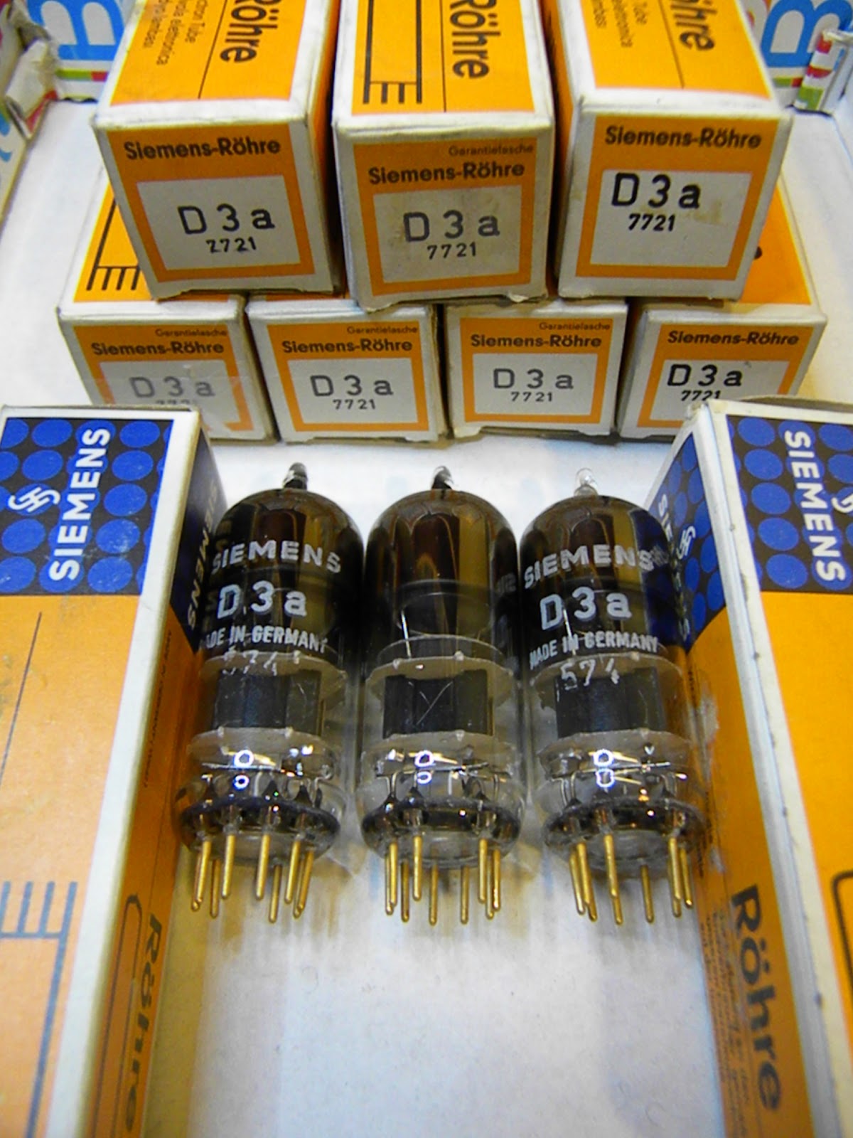 NOS Tube Store: SIEMENS D3a / 7721 Black Plate