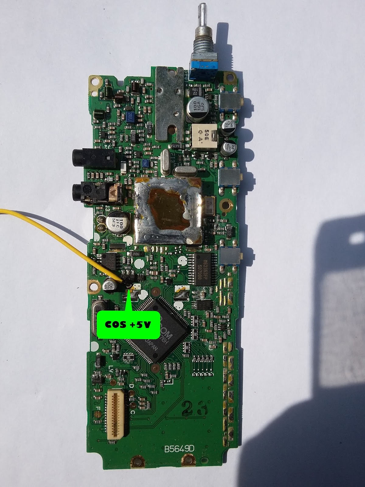 HOBBY RADIO COMMUNICATION REPEATER HT VHF/UHF: COS RADIO ICOM V8