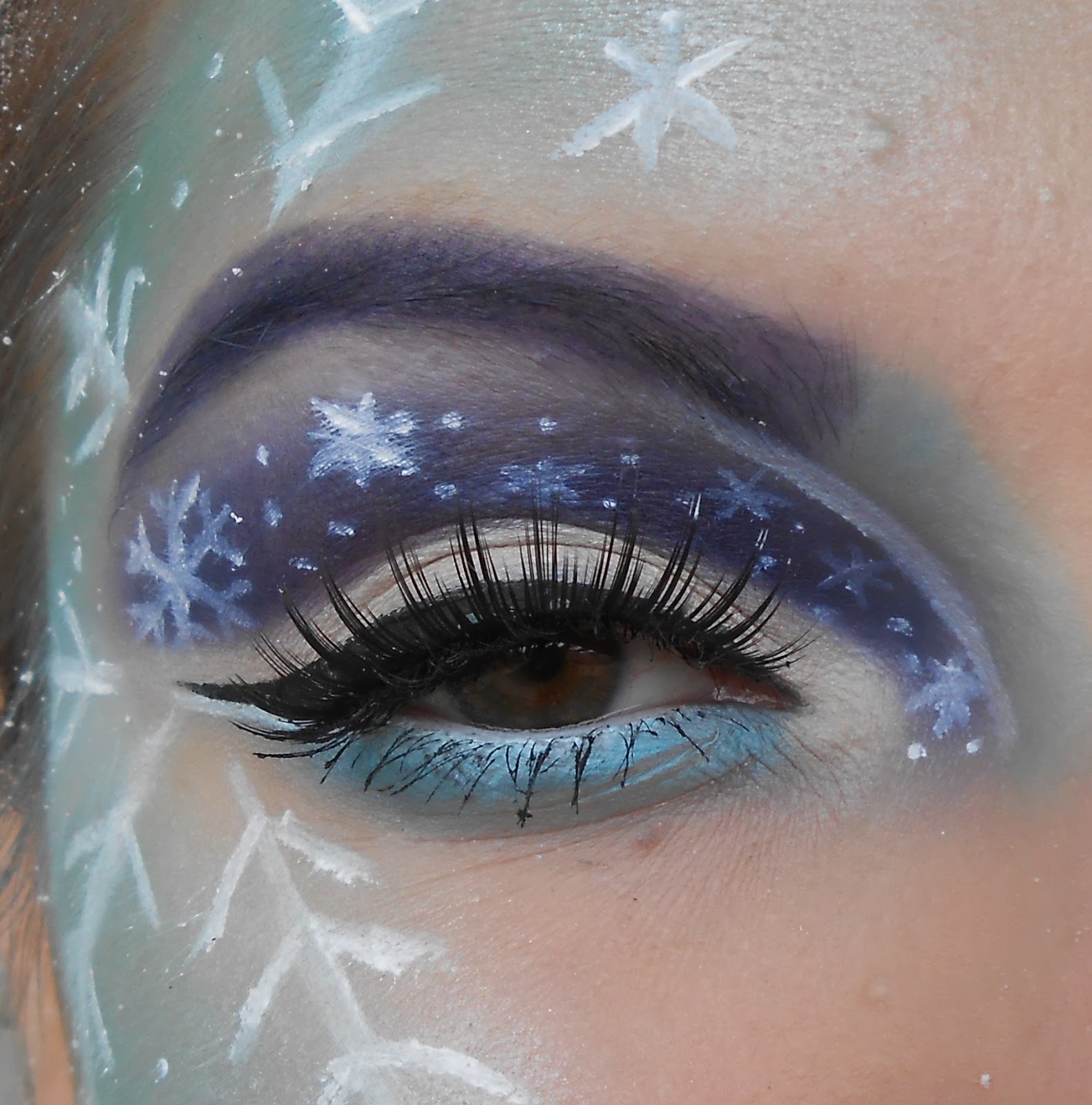 FOTD: Snowflake Fantasy Makeup (Blogmas 2015) - Beauty of the suns