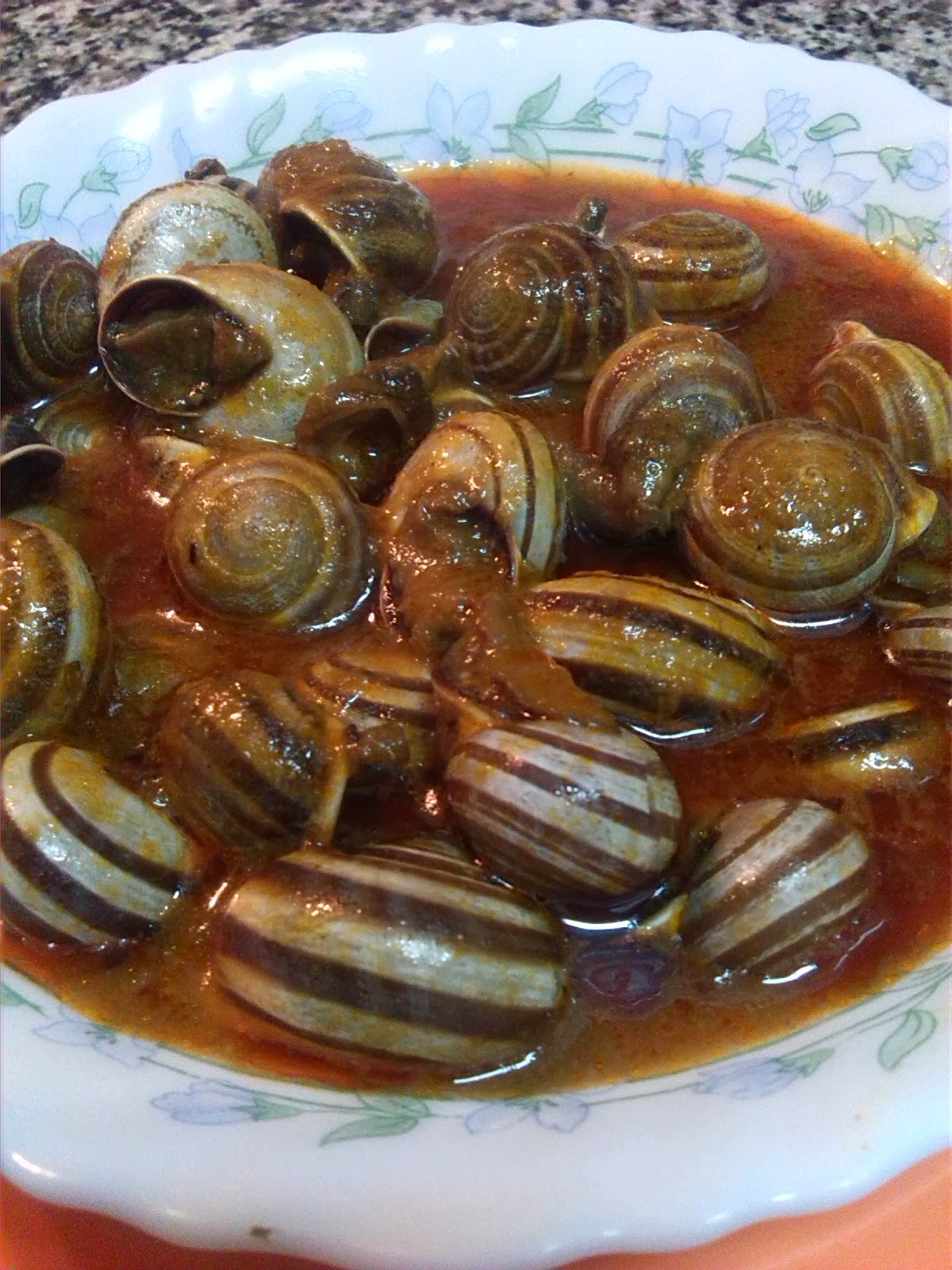 DL : CABRILLAS EN SALSA