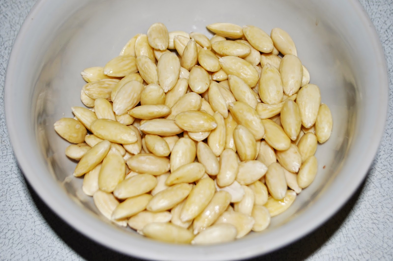 Kerttu toidu- ja terviseblogi: Martsipani tegemine on imelihtne!