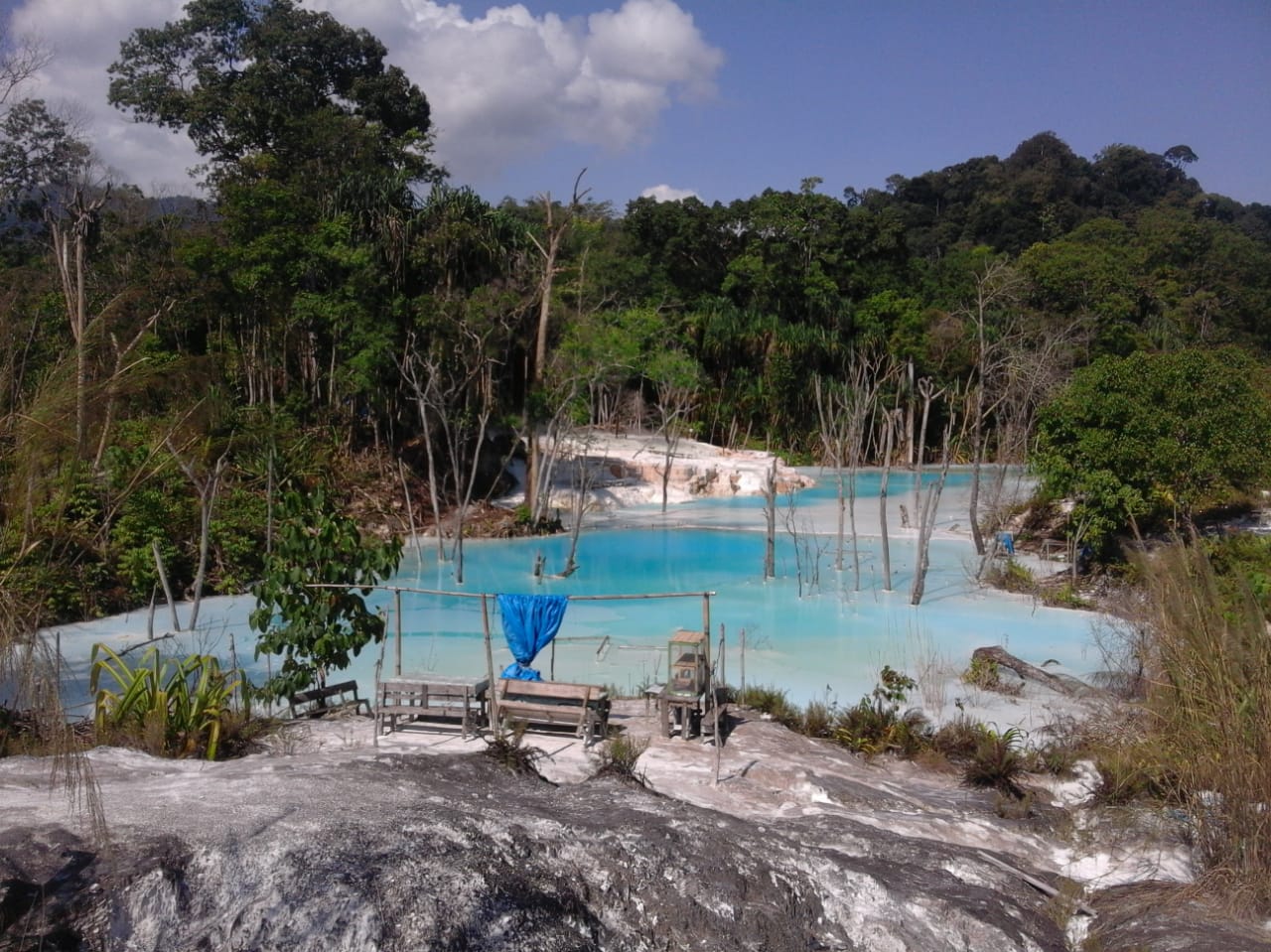 Pesona Kawah Putih Tinggi Raja Sumatra Utara