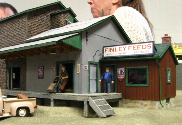 White River Division: Feed Mill in HO Scale