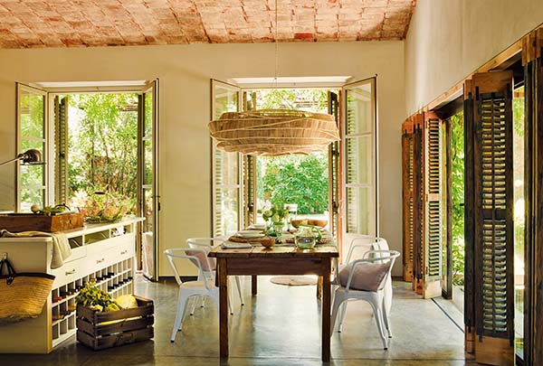 Delightful farmhouse in Spain