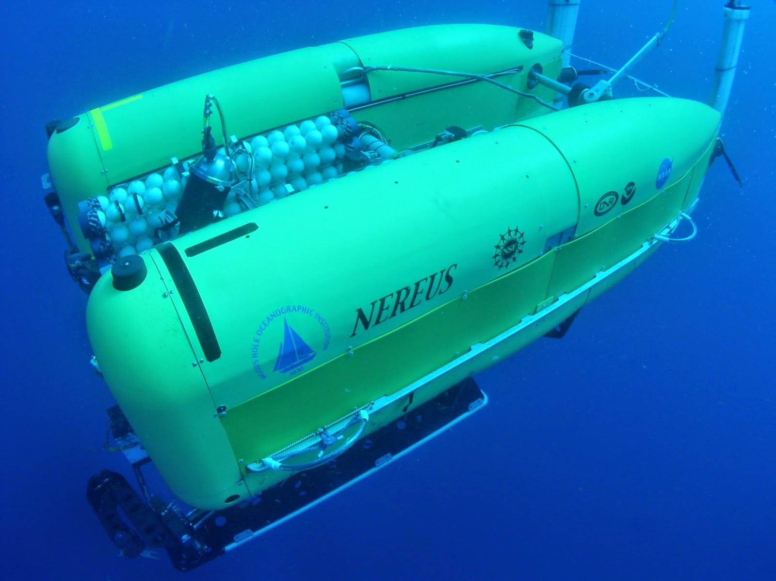 Suburban spaceman: WHOI NEREUS: Scientists use ROV to explore Kermadec ...
