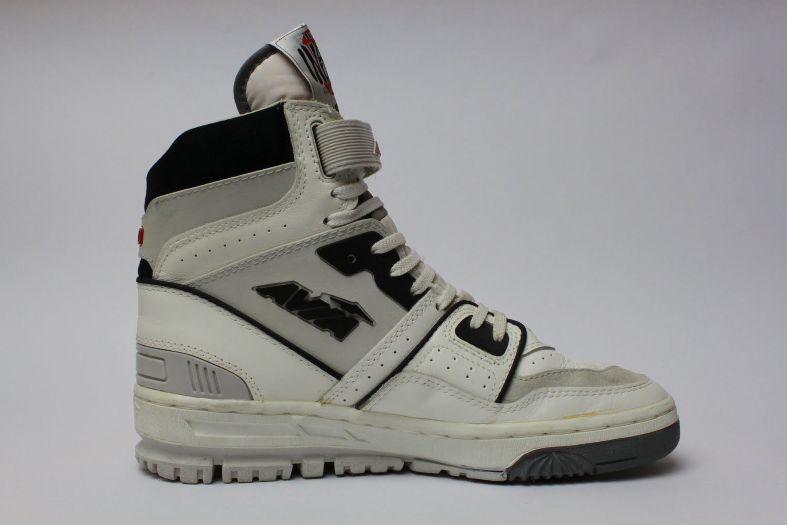 Flattophitop!: AVIA 880