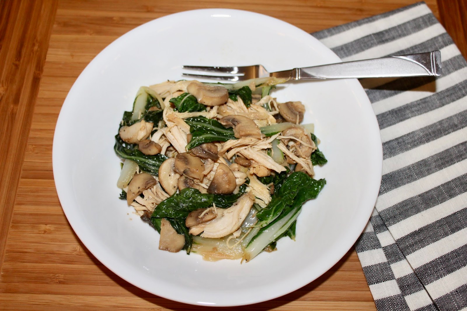 Living on Cloud Nine: BOK CHOY, CHICKEN & MUSHROOM STIR FRY