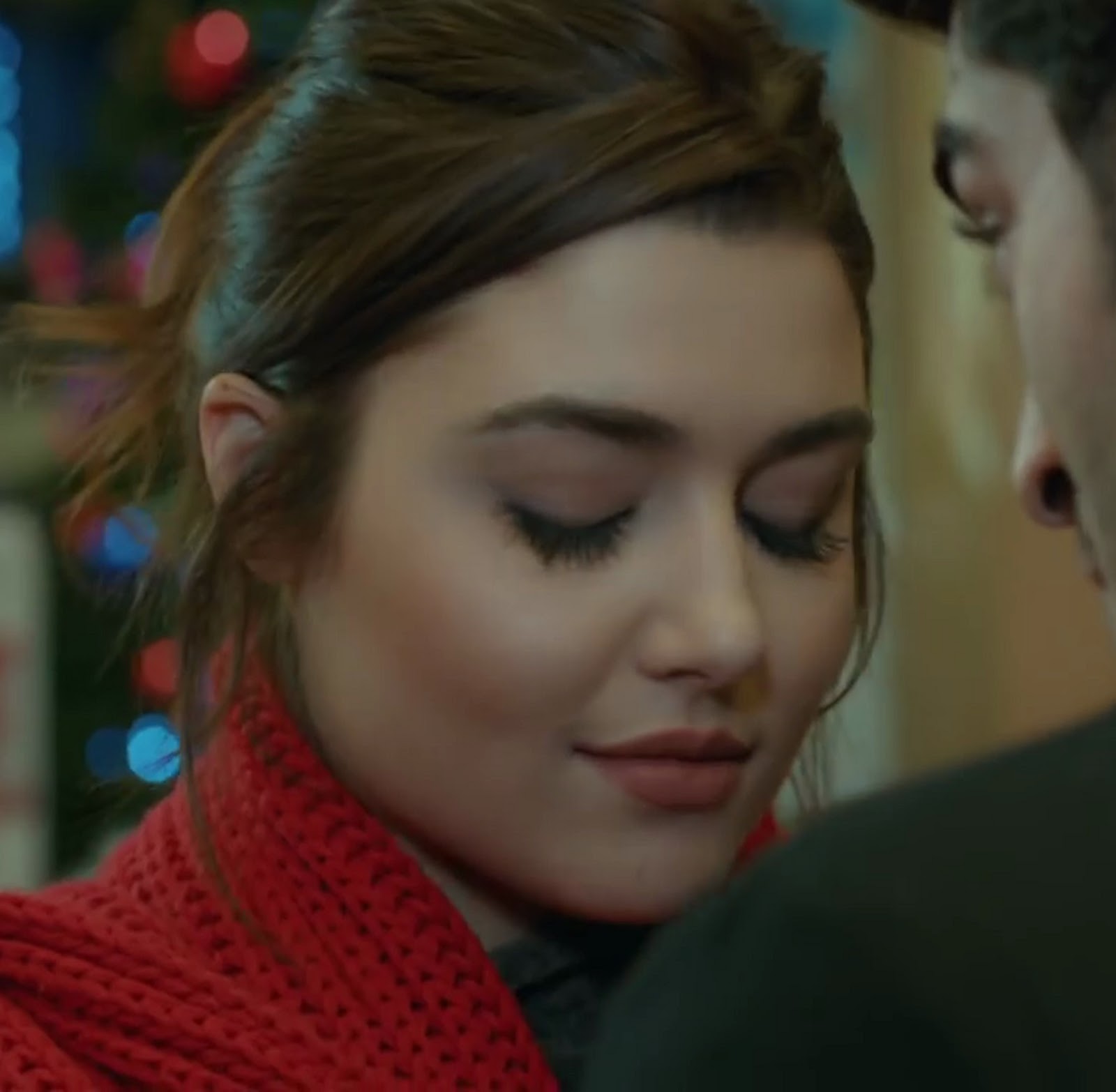 My TV Beauty: Miss Turkey Hande Ercel As Hayat Uzun In Turkish TV ...