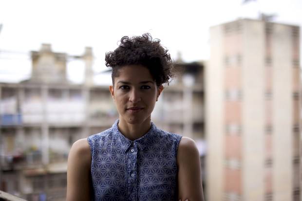 Olá! Como estás?: Uma canção para Abril no mês de maio