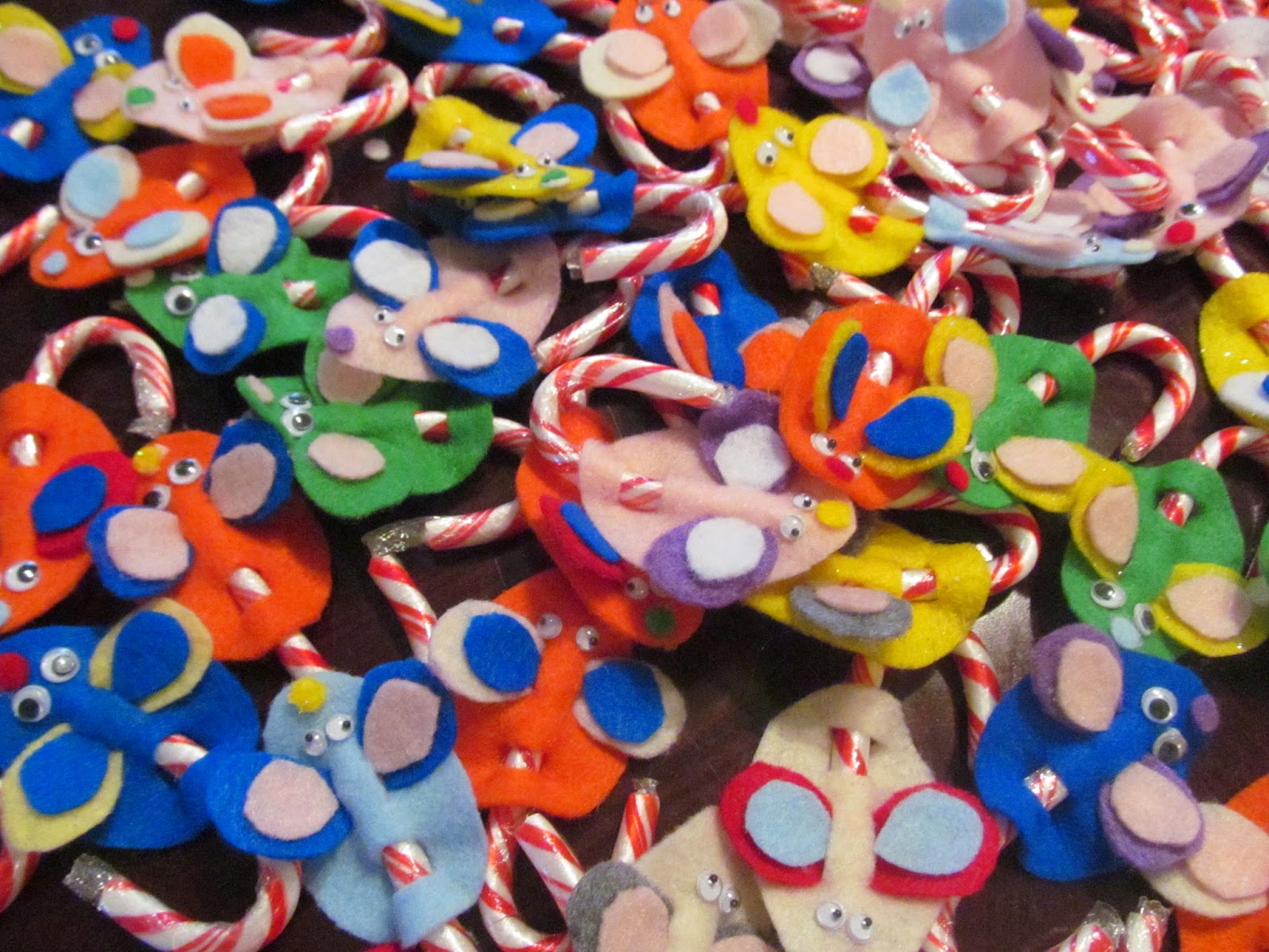 The Minister's Wife : Candy Cane Mice ~ A Christmas Craft