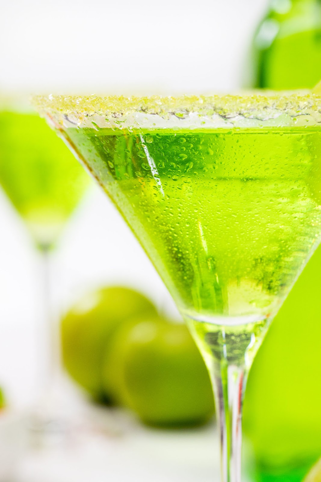 olayemikitchen: Apple Jolly Rancher( cocktail drink)