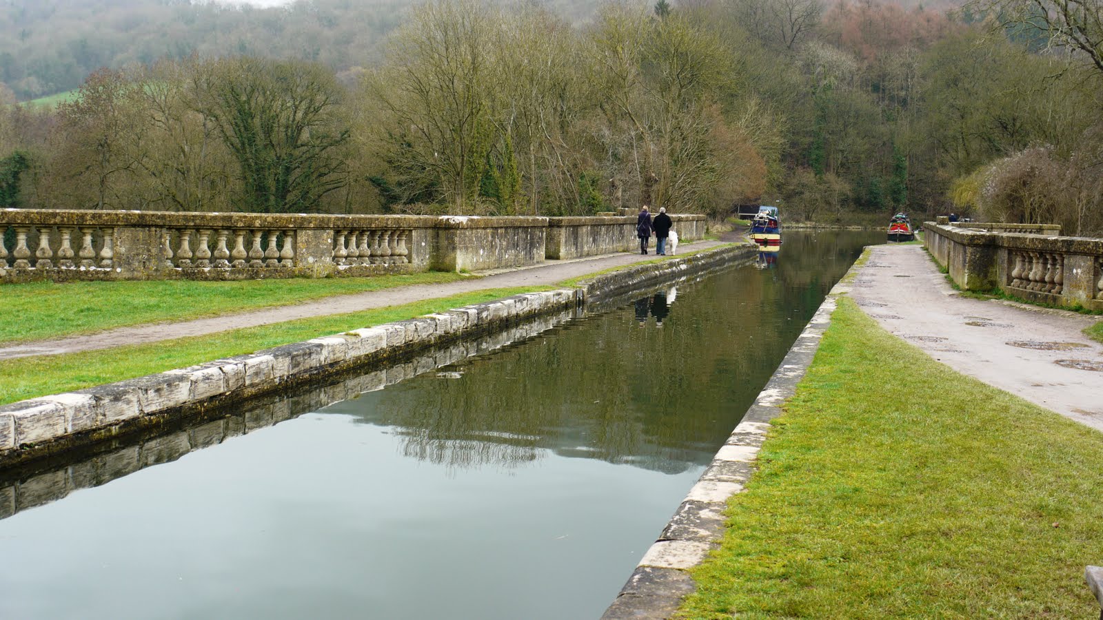 Dundas Aqueduct Kennet and Avon Canal - Britain All Over Travel Guide