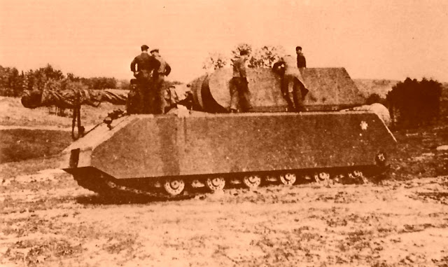 Le char super-lourd "Maus".
