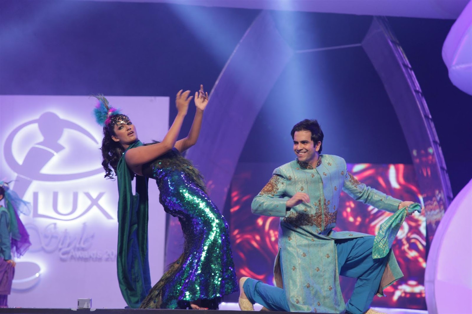 HD Wallpapers: Pakistani Top Model Mathira Photos