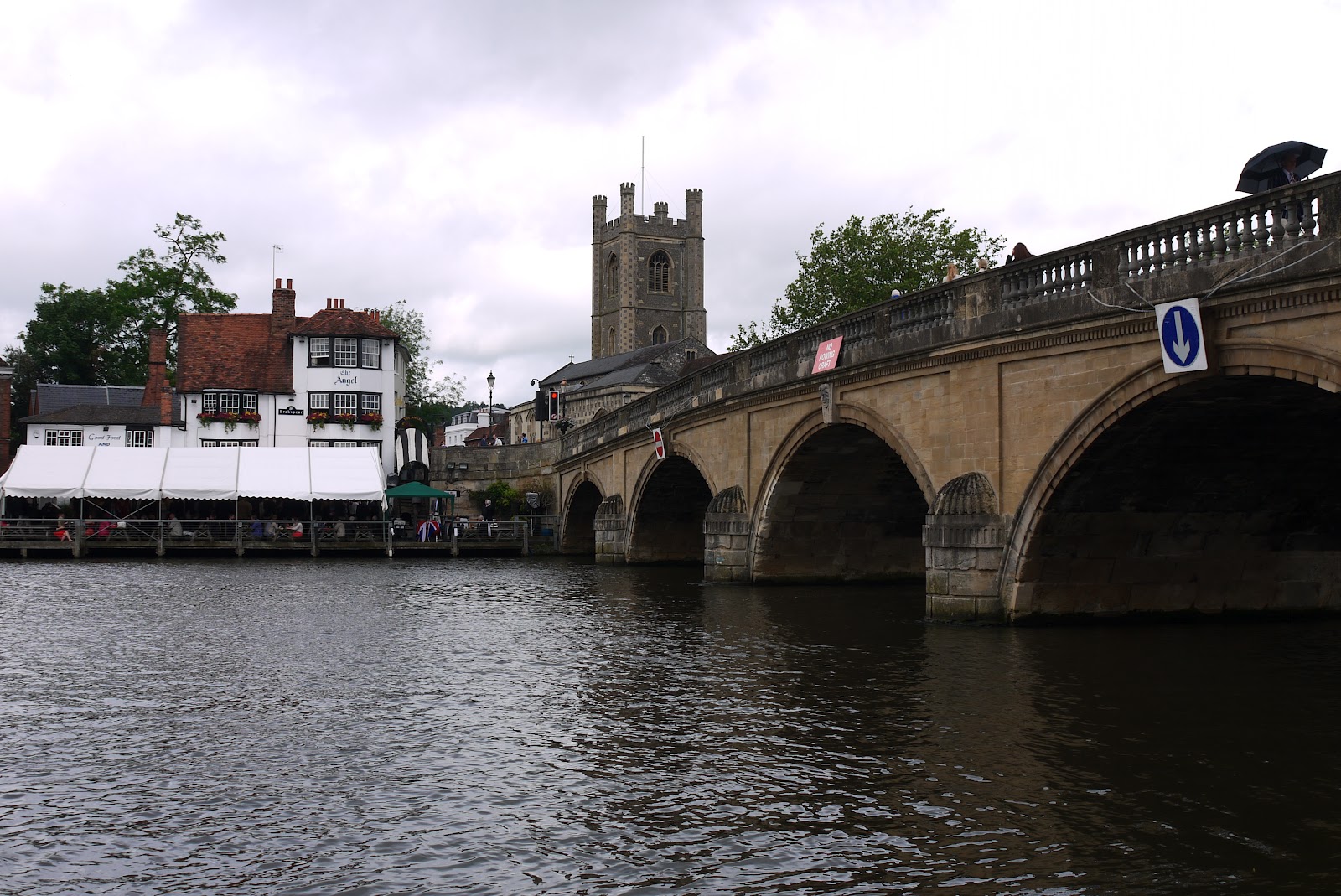 Walking in the country: Henley-on-Thames
