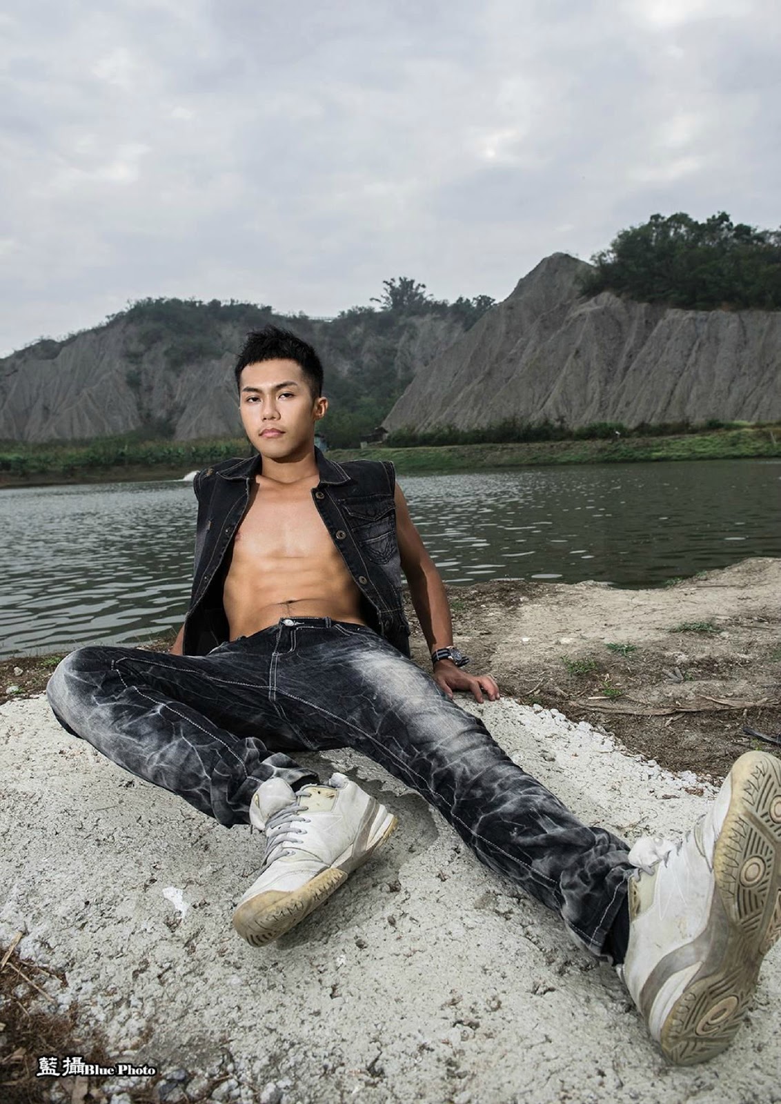 HOT MALE MODELS: Blue Photo Magazine No.1