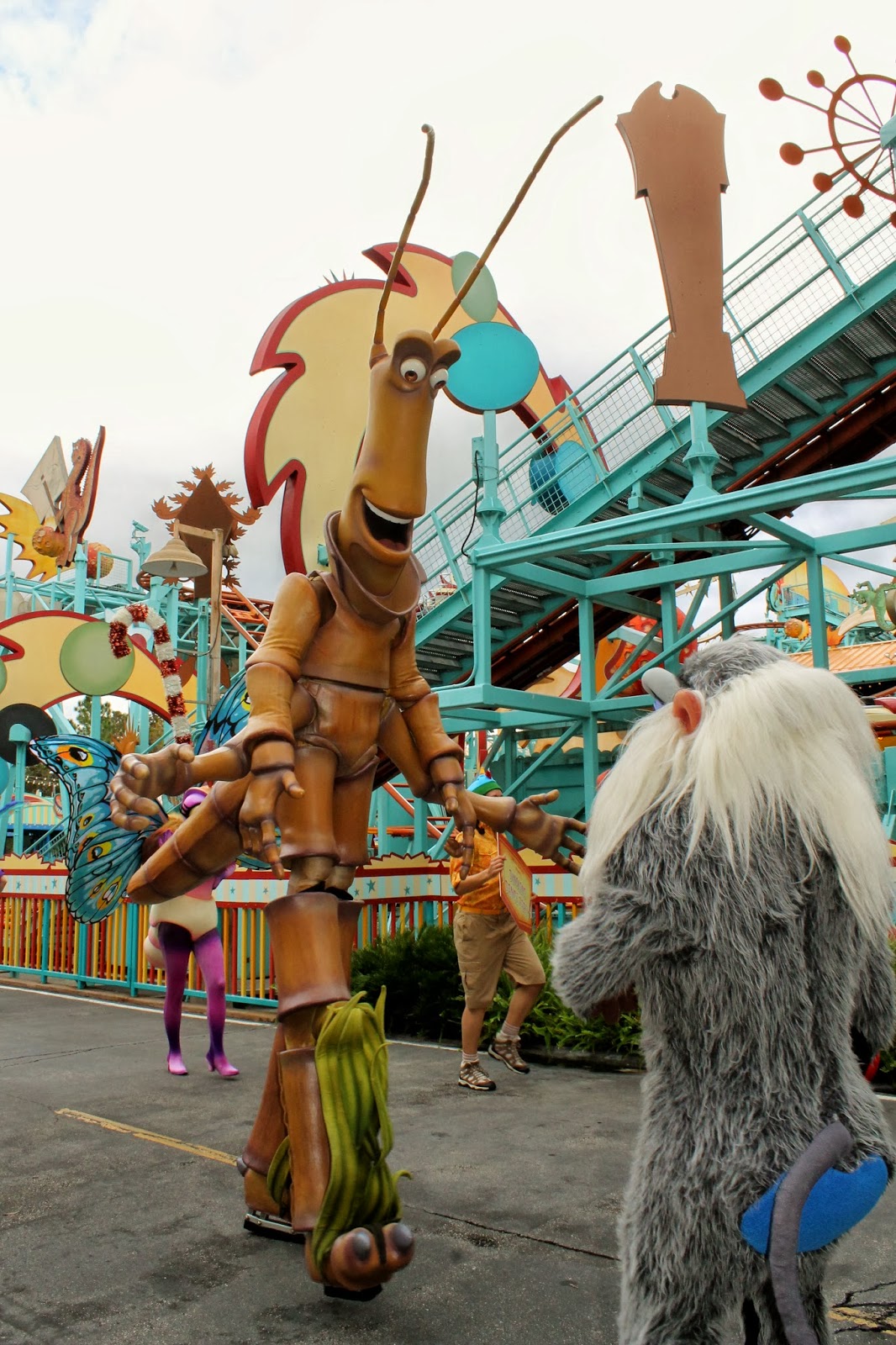 Unofficial Disney Character Hunting Guide: Dinoland Dance Party Debuts ...