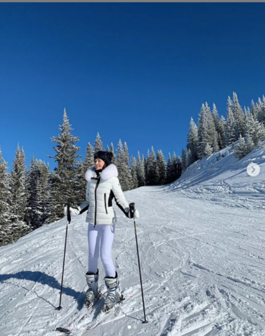 Jessica is an ice princess on the slopes