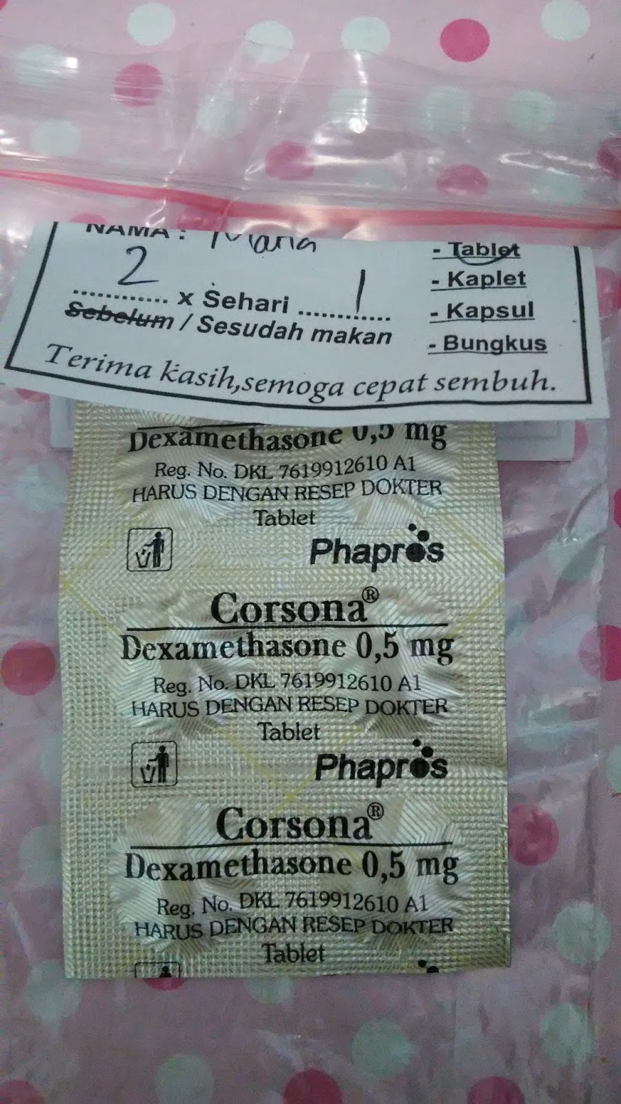 Marsela Blog: Mengatasi Gigitan Tomcat