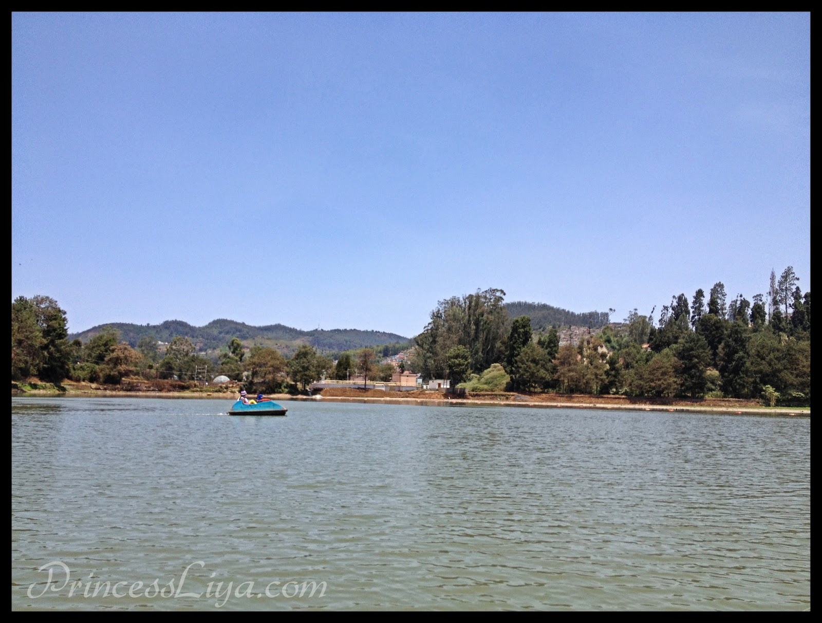 Life with Liya and Zain: Boating at Ooty Lake