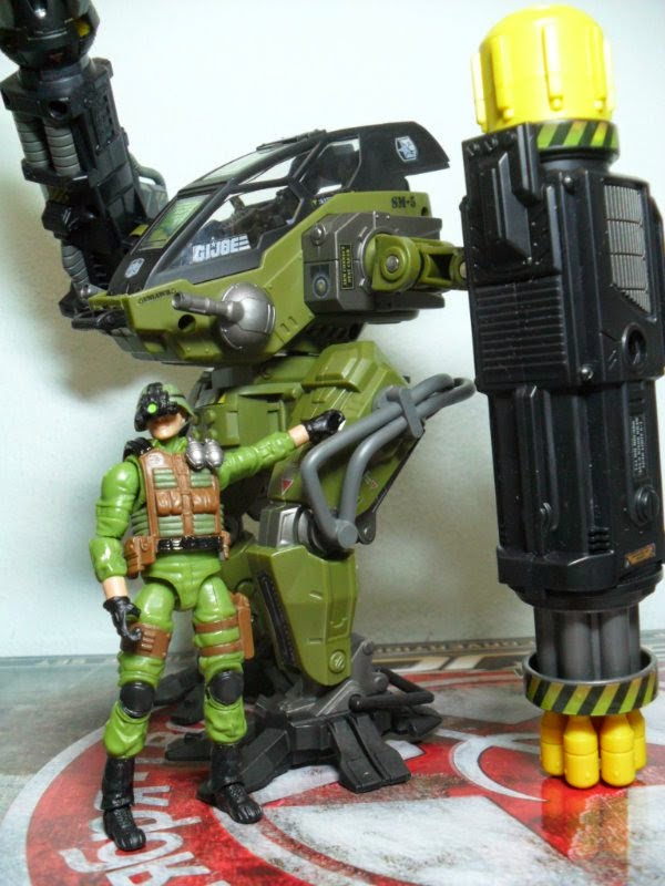 Koala Action Figures: MECH SUIT & Kickstart