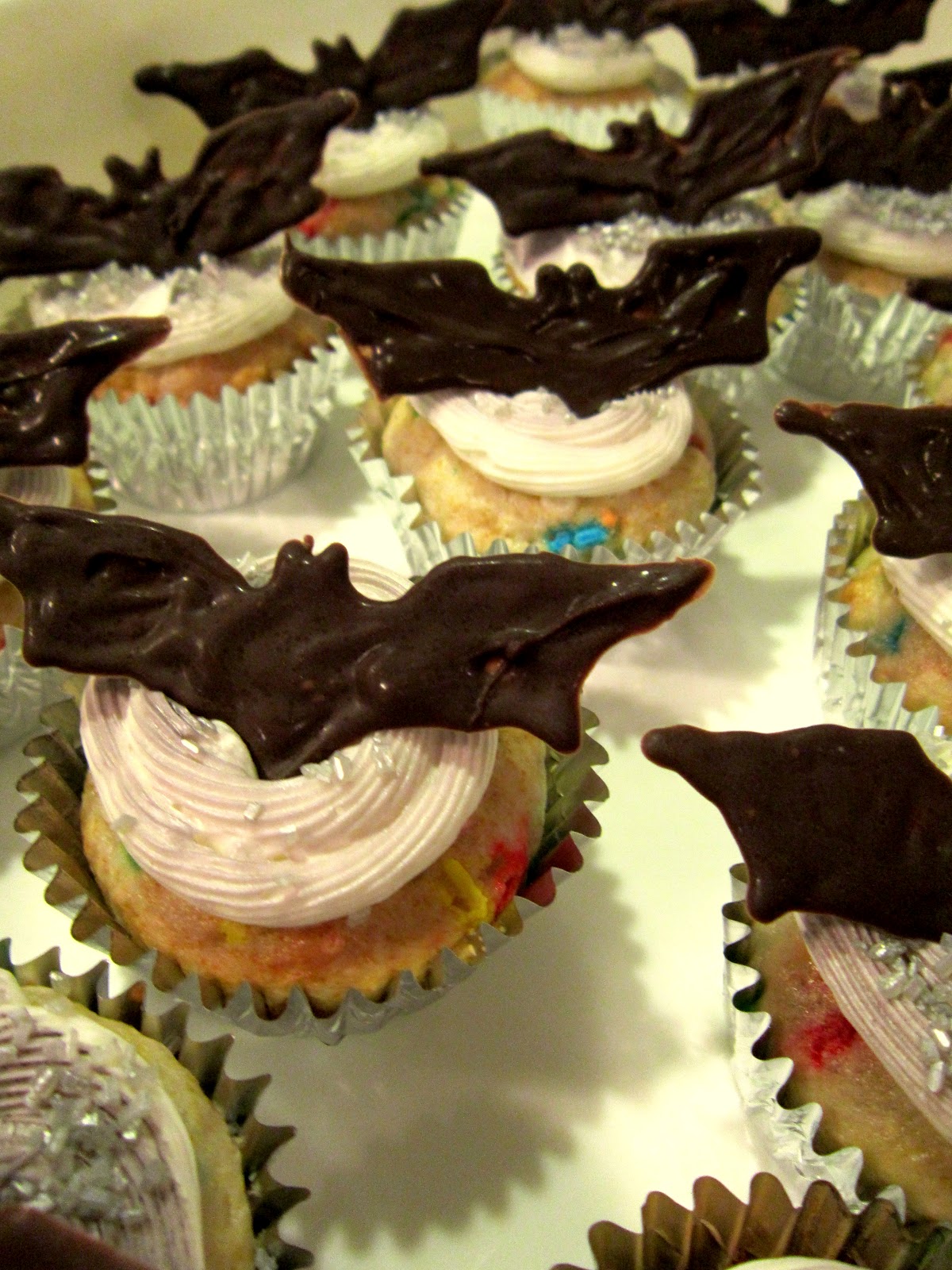 The Haphazard Baker: Batman Cupcakes