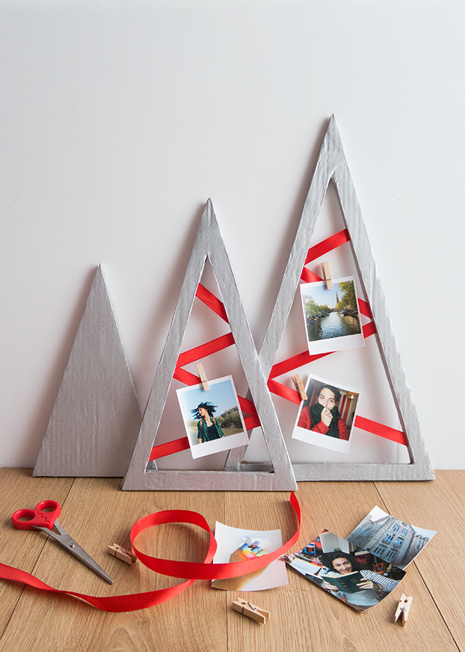 DIY Recycled Christmas Photo Display — Curly Made