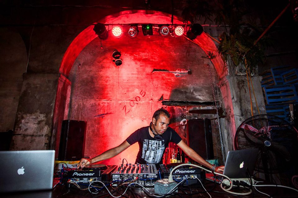 JOE TAPIA estrena nuevo track. ~ ElectronicaPanama.com... La ...